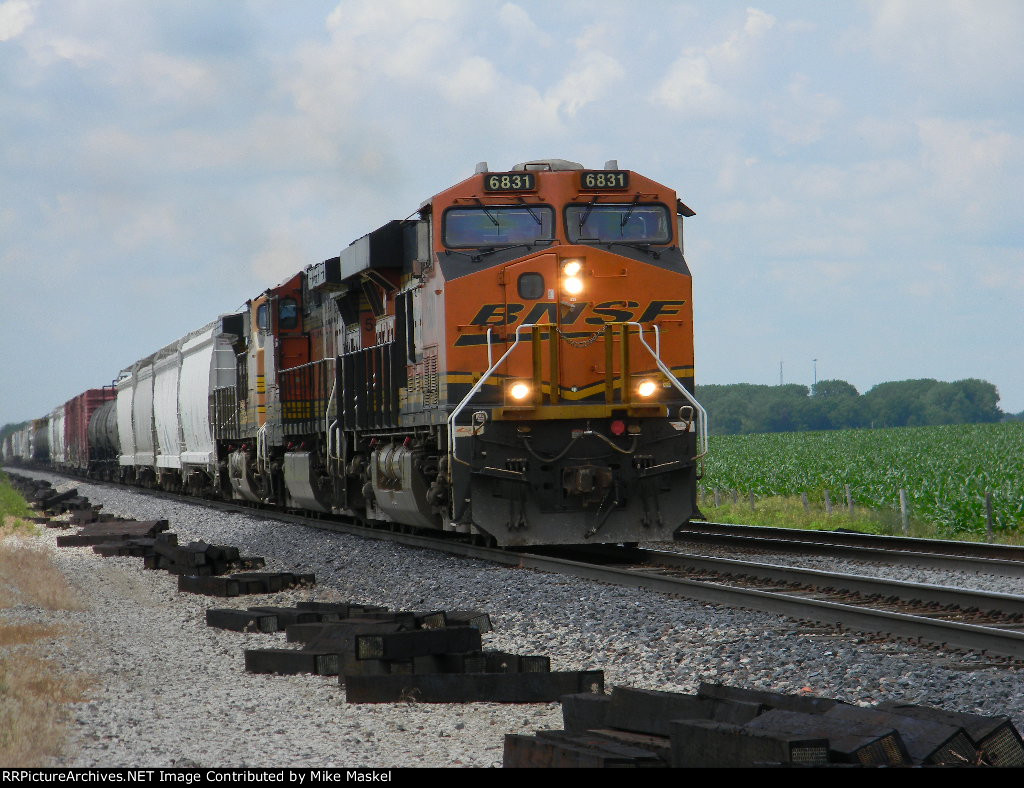 BNSF 6831